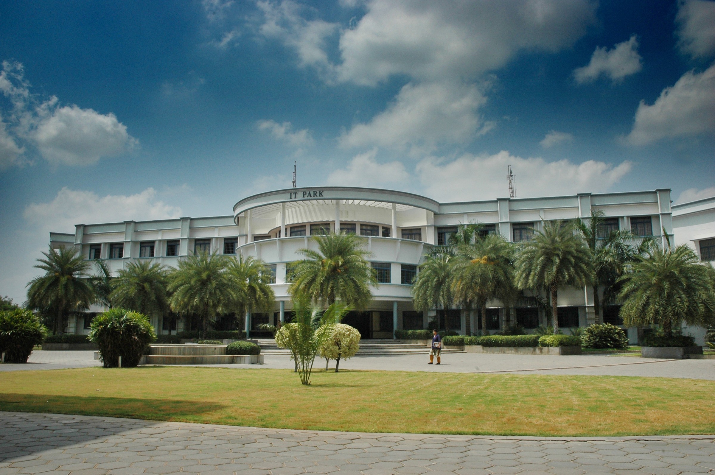 KEC - Kongu Engineering College - Reviews, Students, Contacts